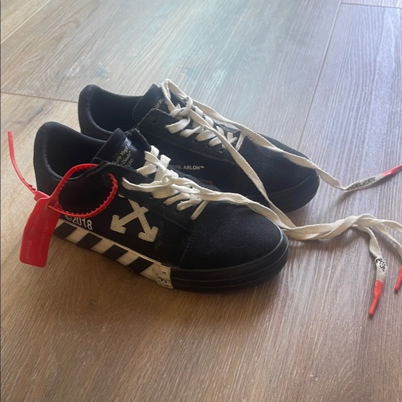 Off-White | Shoes | Offwhite Black Sneakers With White Arrows | Poshmark